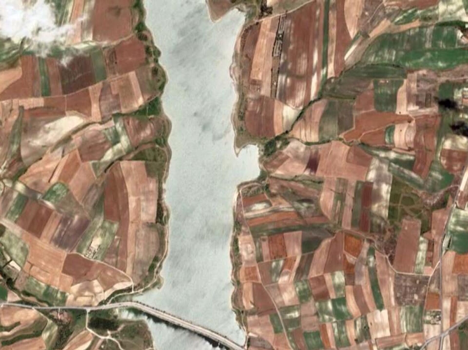 İstanbul'daki barajlarda kuraklık tehlikesi: 20 yıllık değişim uydu ...